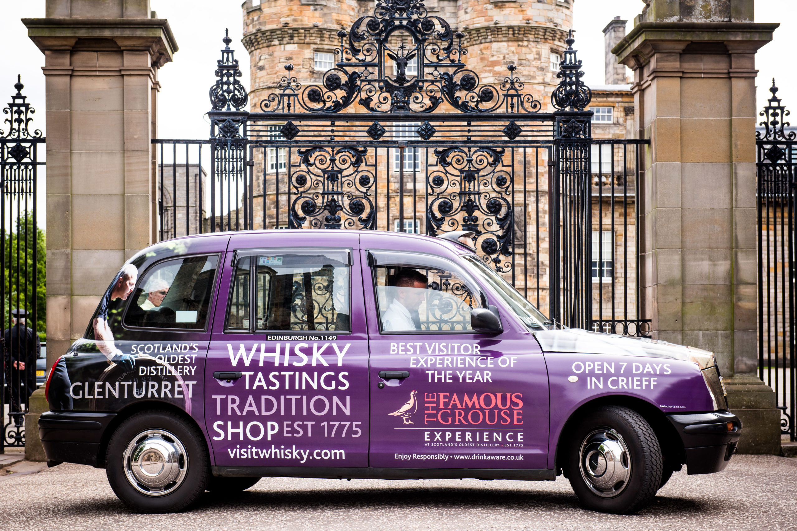 Taxi Advertising London, UK - Black Cab Advertising | Taxiadvertising.com